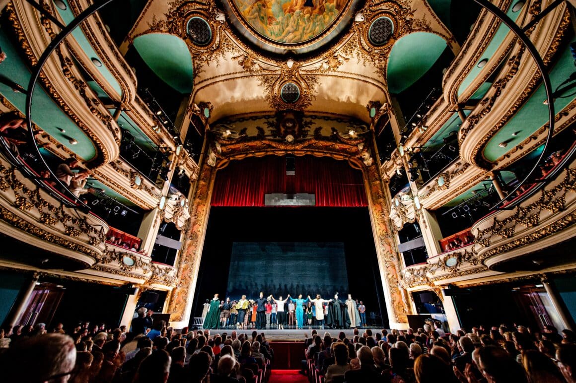 Les types déterminants pour reconnaître une vraie pièce de théâtre